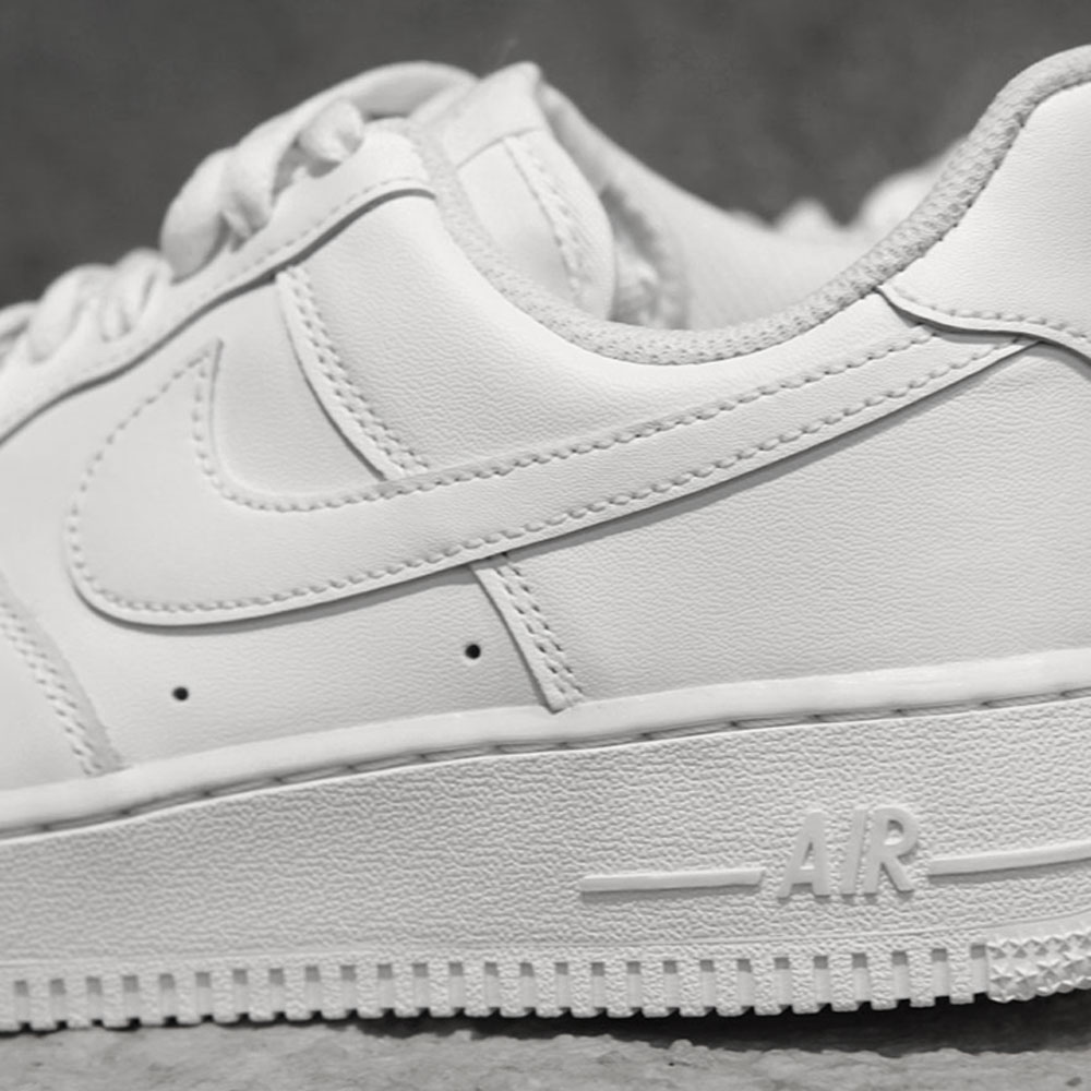 나이키 에어포스1 07로우 화이트 CW2288-111 - OCO, 브랜드 편집샵 오씨오