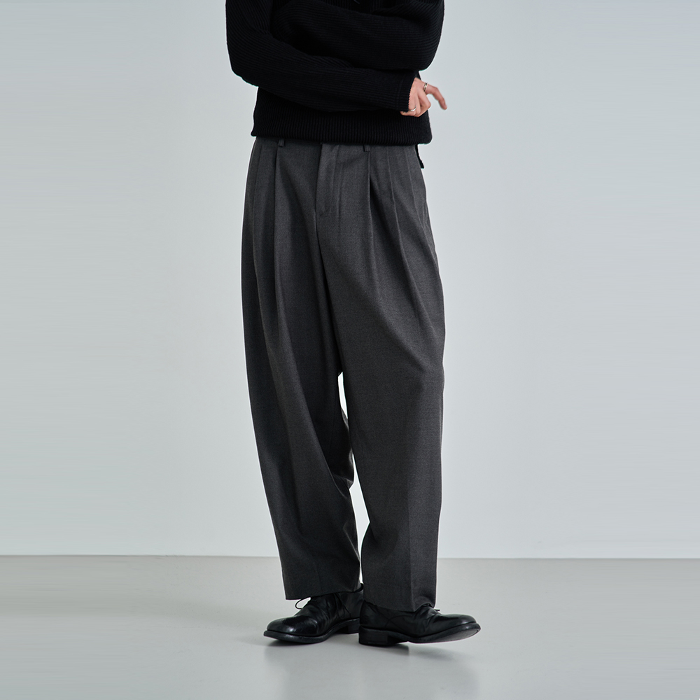 WOOL BLEND CURVED WIDE THREE TUCK BANDING SLACKS [GRAY] - OCO, 브랜드 편집샵 오씨오